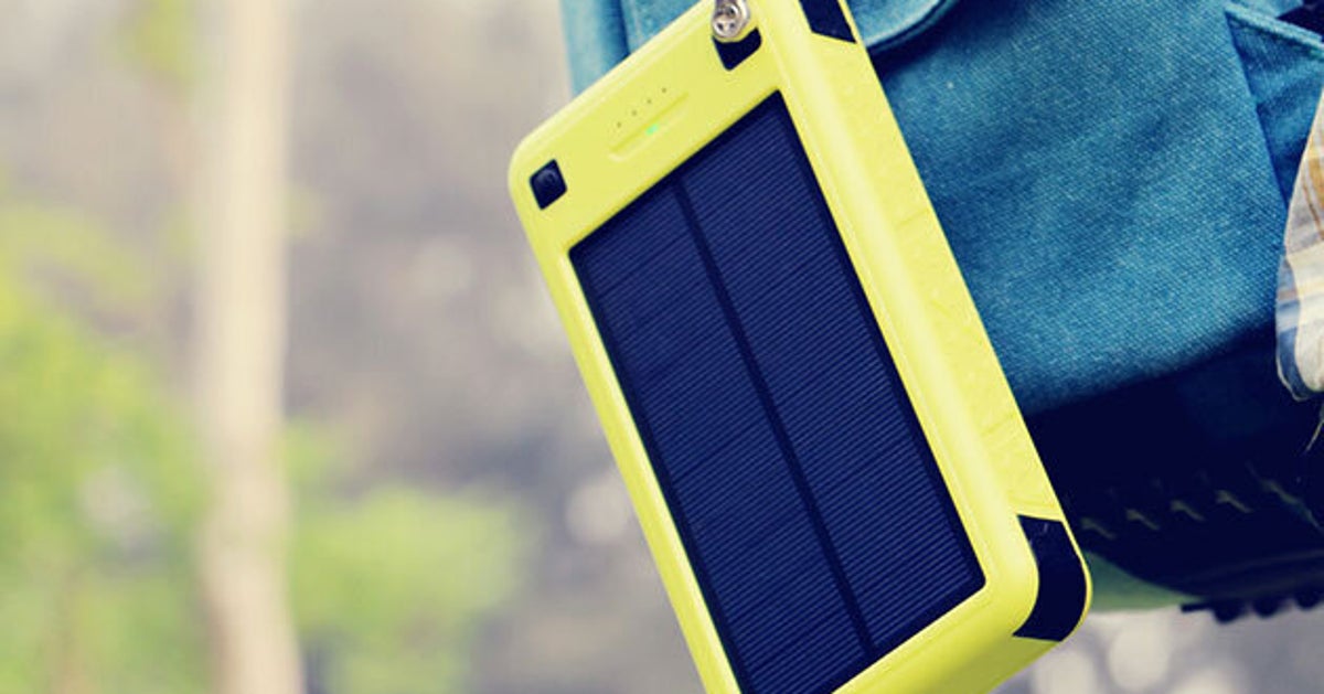 Store: This Solar Battery Pack Eliminates Low-Battery Anxiety When You ...