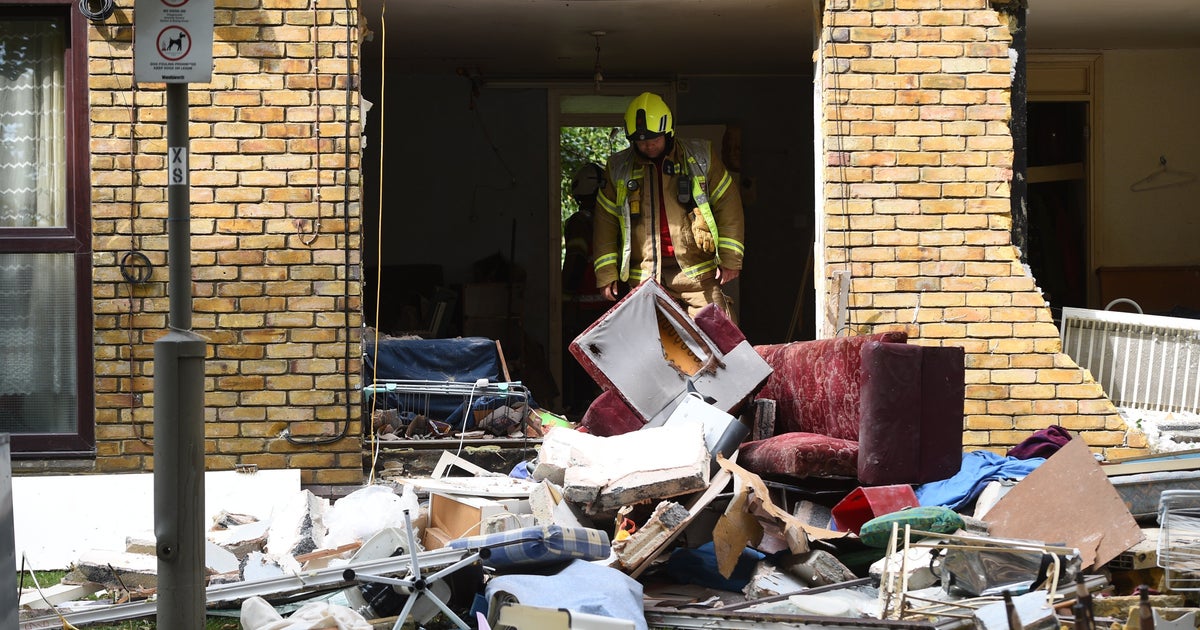 Four Injured In Gas Blast At Wandsworth Flats | HuffPost UK News