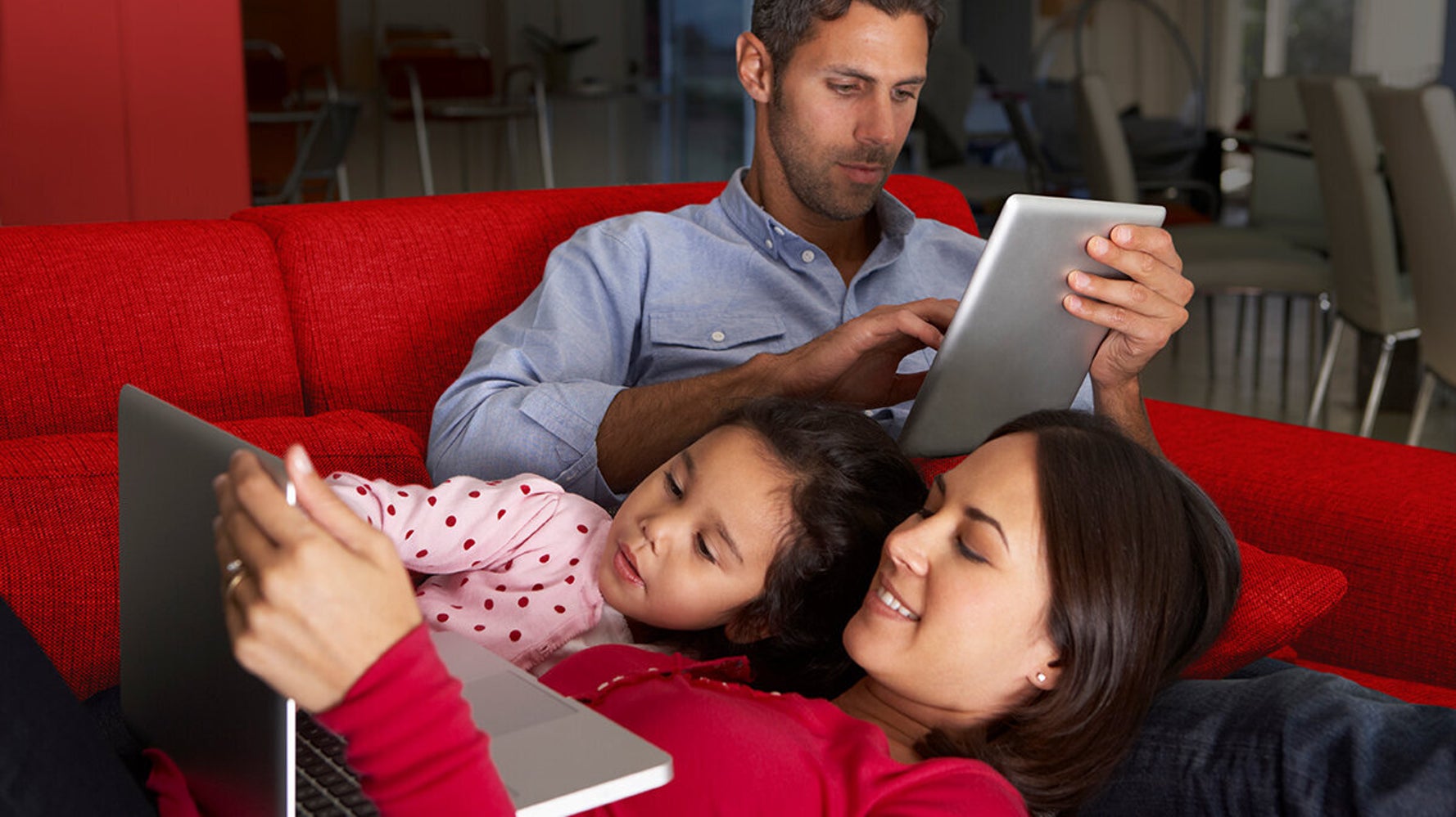 WhatsApp Group Chats: How Many Is Too Many? | HuffPost Life