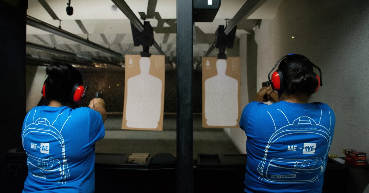Hispanics In El Paso Flock To Firearms Classes After Walmart Shooting ...
