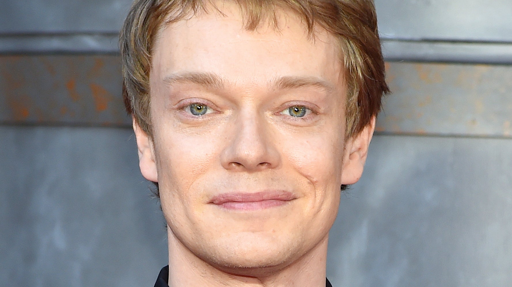 'Game Of Thrones' Bosses Pulled Fake Script Prank On Alfie Allen That ...