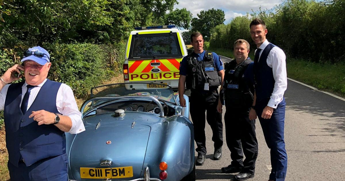This Groom's Car Broke Down On The Way To His Wedding, So Police Came ...