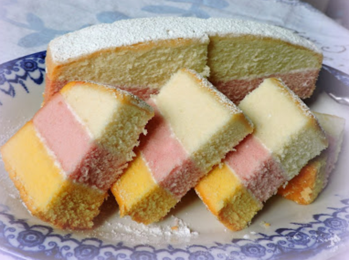How To Make Angel Cake Slices Like Bake Off Contestants | HuffPost UK Life