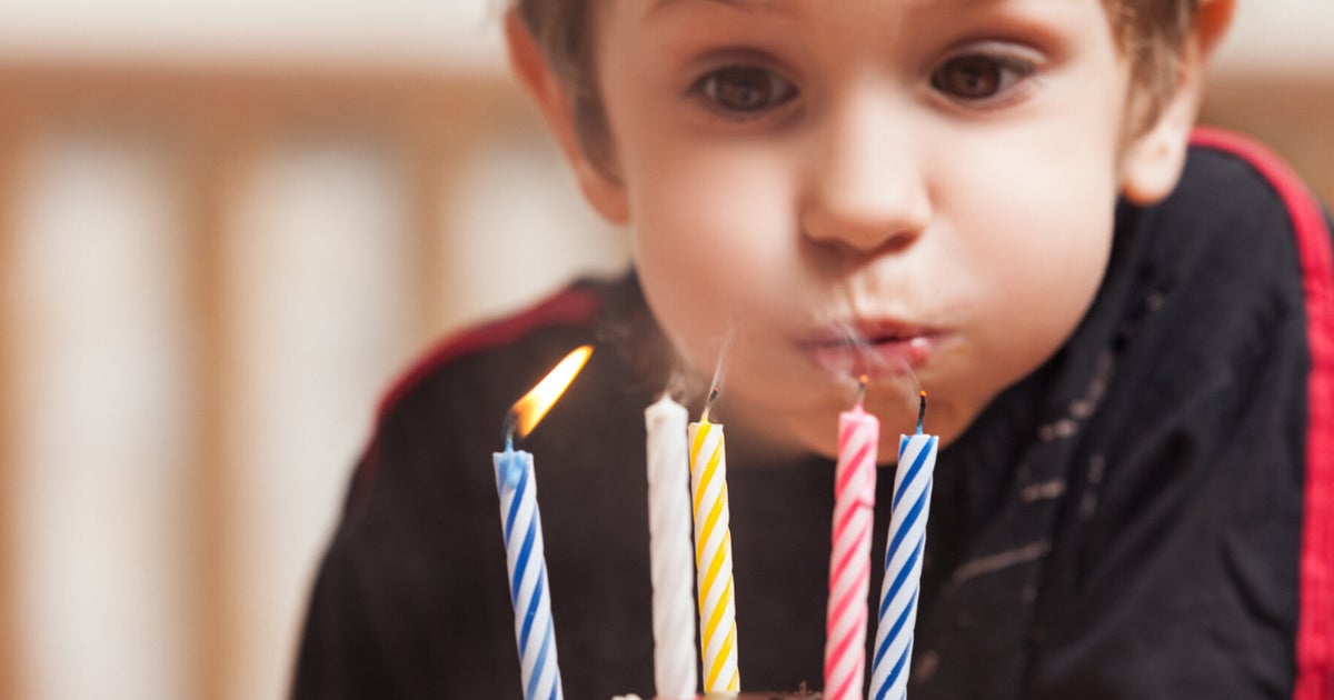생일케이크 촛불 끌 때 입에서 세균도 훅 허프포스트코리아