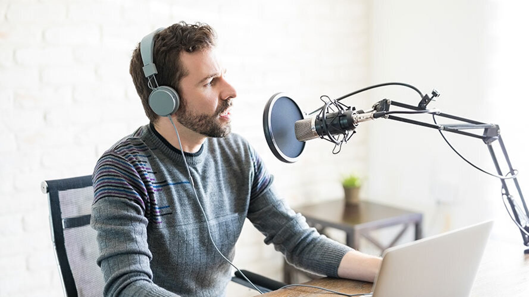 Want To Start A Podcast? This Master Class Can Help You Learn How ...