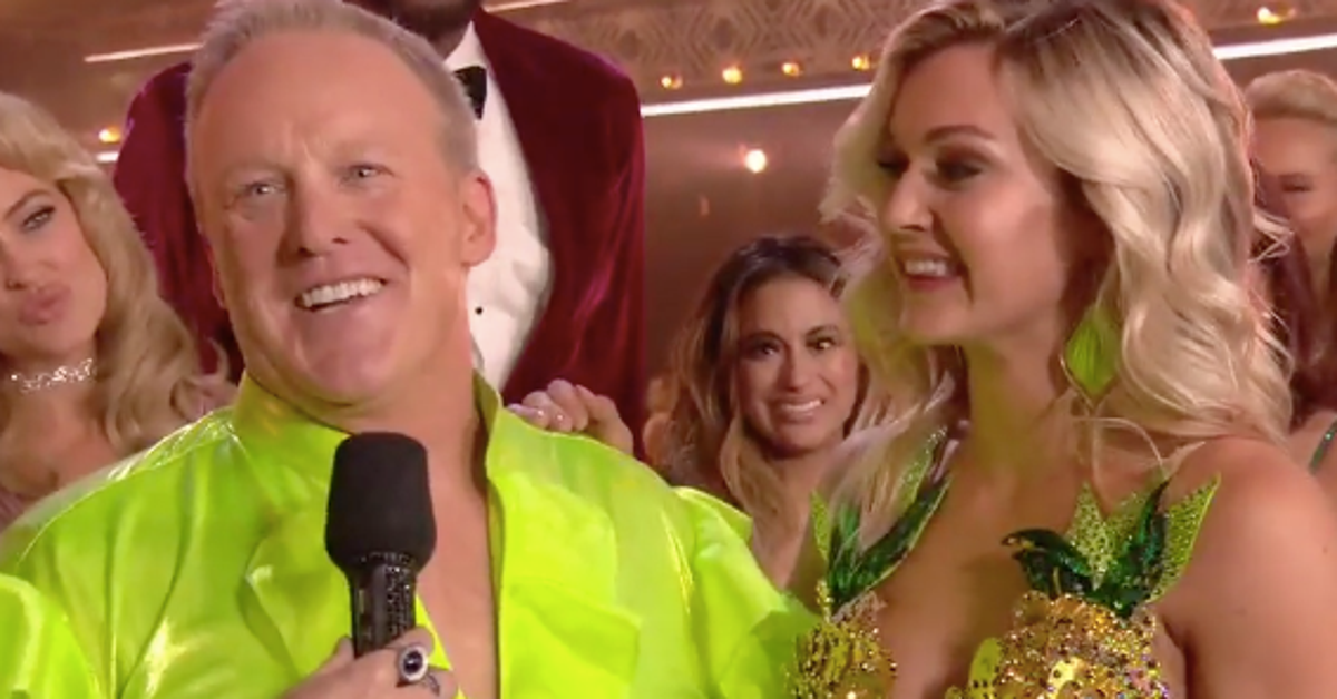 Neon-Green Sean Spicer Doesn't Rock A Salsa On 'Dancing With The Stars ...