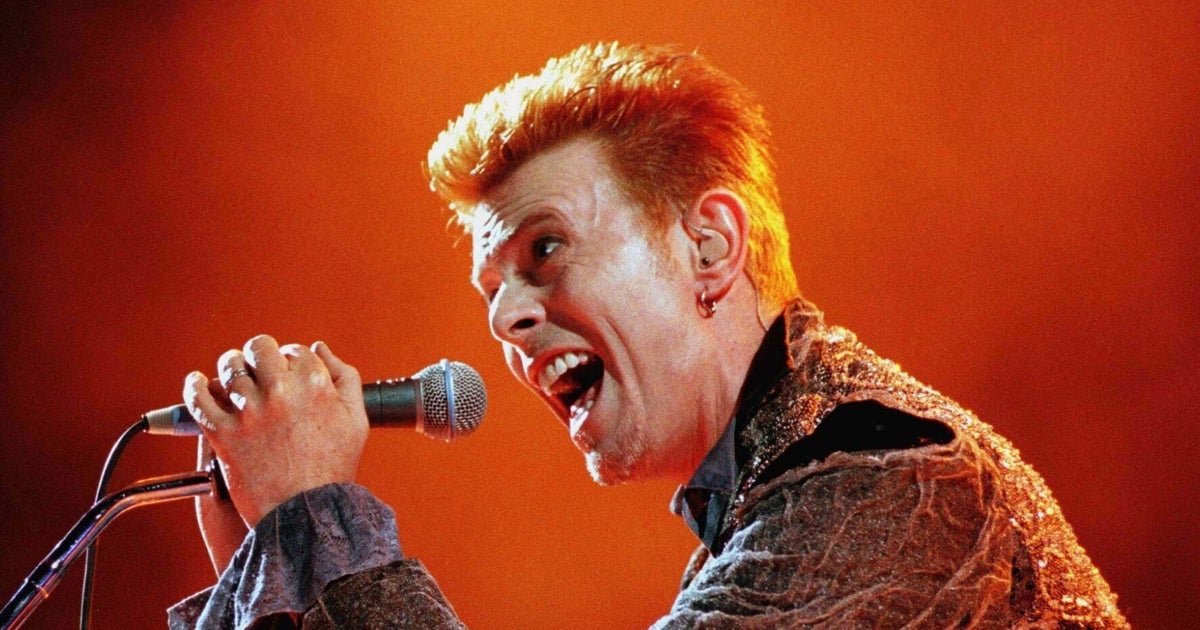 Αυτά είναι τα 10 γραμματόσημα που θα κυκλοφορήσουν προς τιμή του David ...