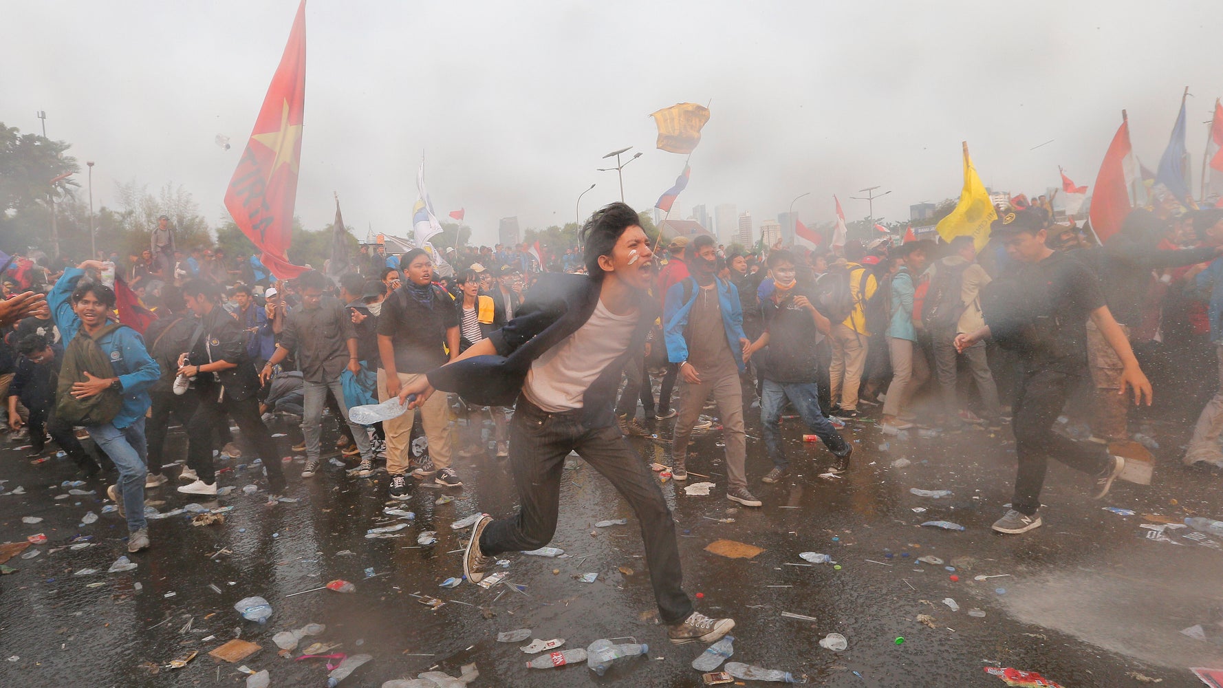 Hundreds Of Students, Police Injured In Massive Anti-Corruption ...