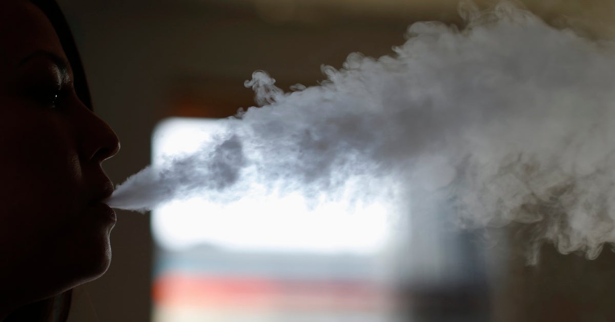 Nationwide Vaping Illnesses Top 800 As Death Toll Rises To 12 [UPDATE ...