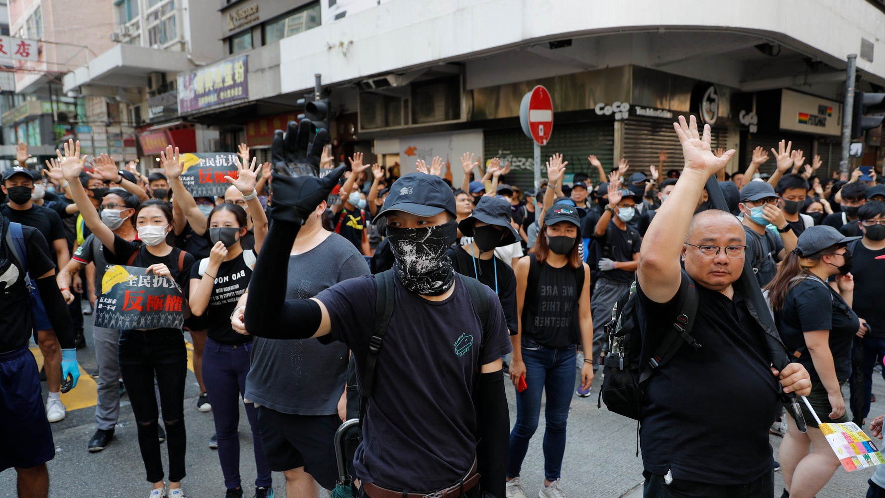 Hong Kong Police Shoot Pro-Democracy Protester In Chest During Fierce ...