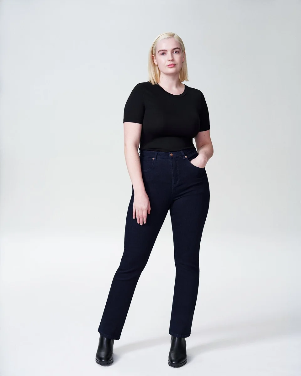 Vintage Photo Of Elizabeth Warren In Jeans Is The Fashion Inspo We Need ...