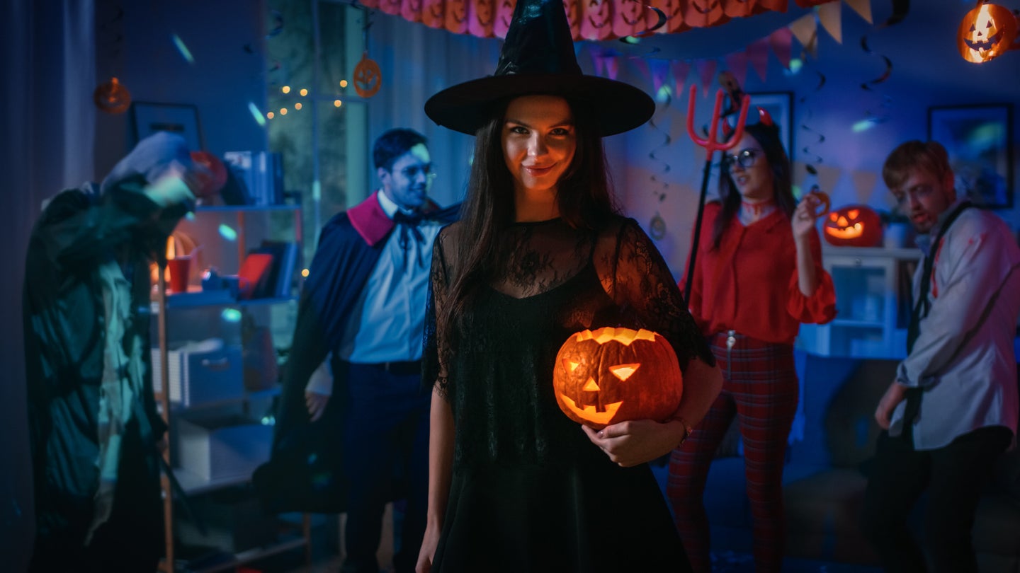 All Of The 2019 Halloween Costumes And Decor Trends You Need To Know ...