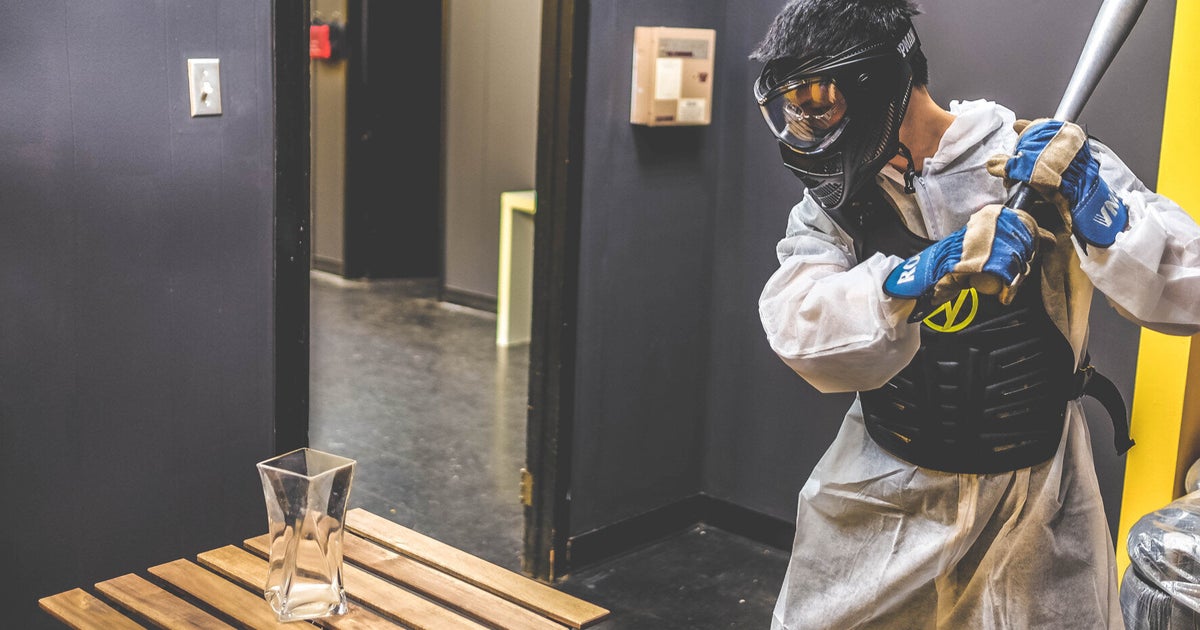 Toronto's Rage Room Is Exactly What It Sounds Like | HuffPost News