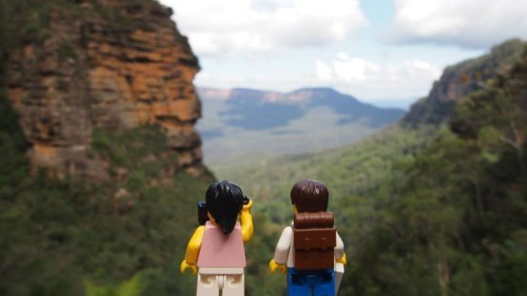 Lego Travellers: Couple Takes The Best Family Vacation Photos ...