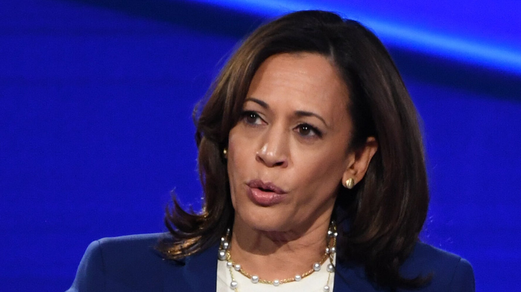 Kamala Harris Makes Case For Twitter To Ban Donald Trump | HuffPost ...
