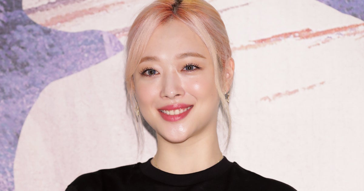 K-Pop Star Sulli's Death Sparks Call For Action Against Online Bullying ...