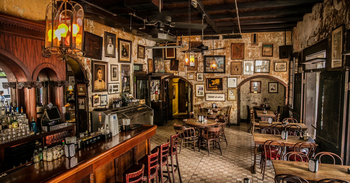 5 Haunted Restaurants Where You Can Have A Spooky Dinner | HuffPost Life