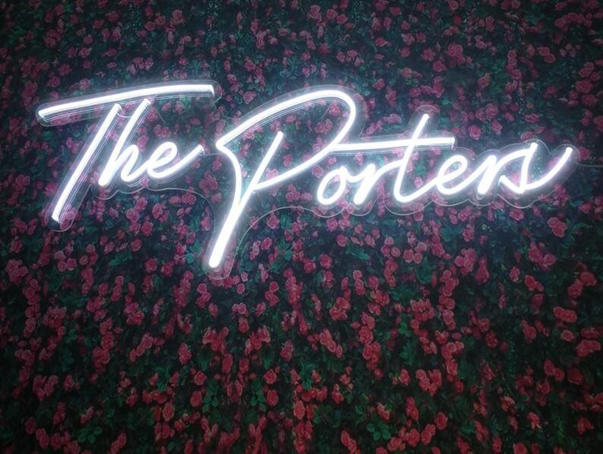 13 Neon Light Signs For The Home That Aren't Tacky | HuffPost Life