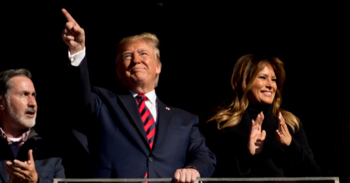 Donald Trump Finally Gets Cheery Welcome At Alabama-LSU Football Game ...