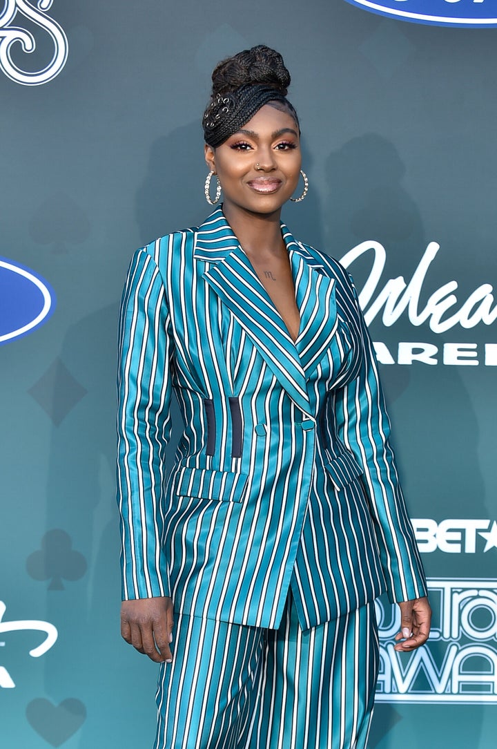 Soul Train Awards Flash Fierce Fashion On The Red Carpet | HuffPost ...