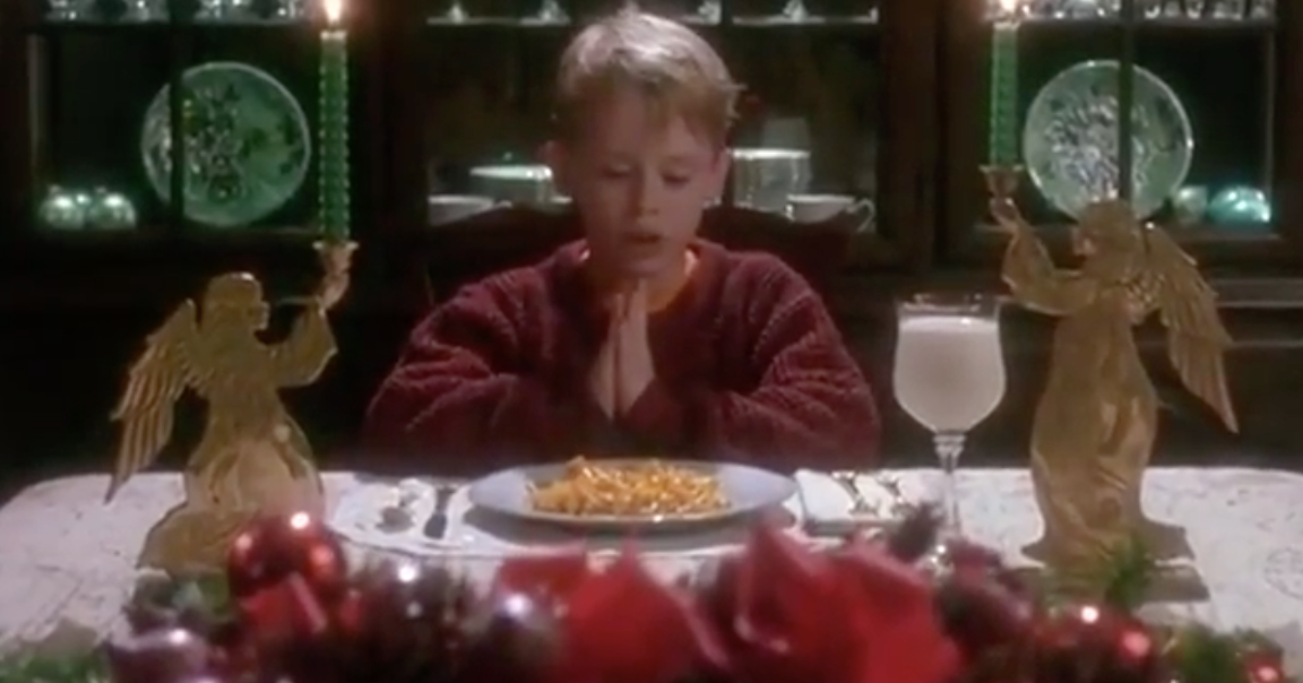 Unforgettable Food Scenes From Holiday Movies, Ranked | HuffPost Life