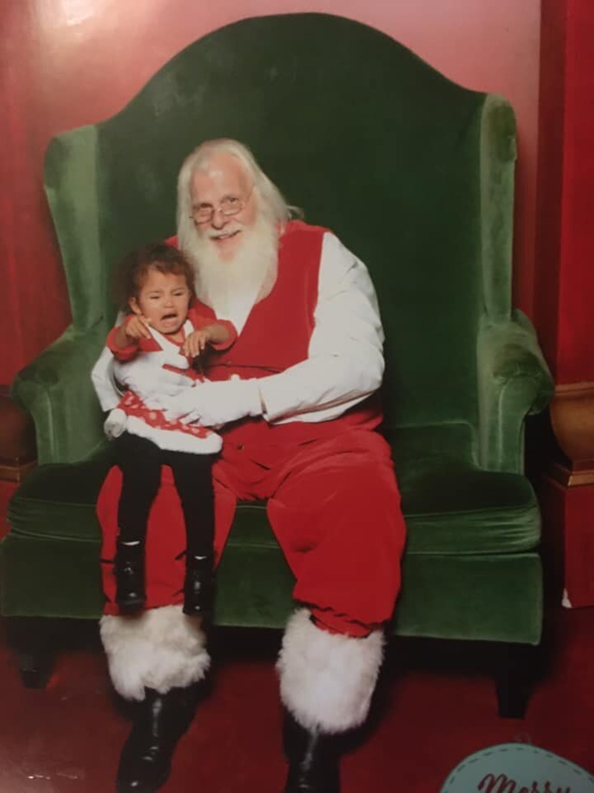 36 Santa Photos That Did Not Go As Planned | HuffPost Life