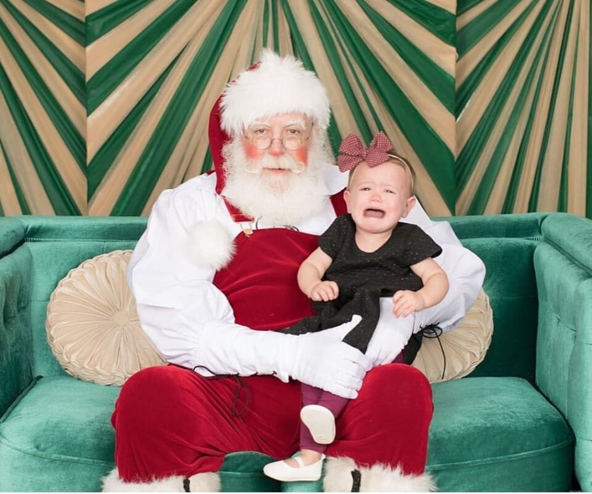 36 Santa Photos That Did Not Go As Planned | HuffPost Life