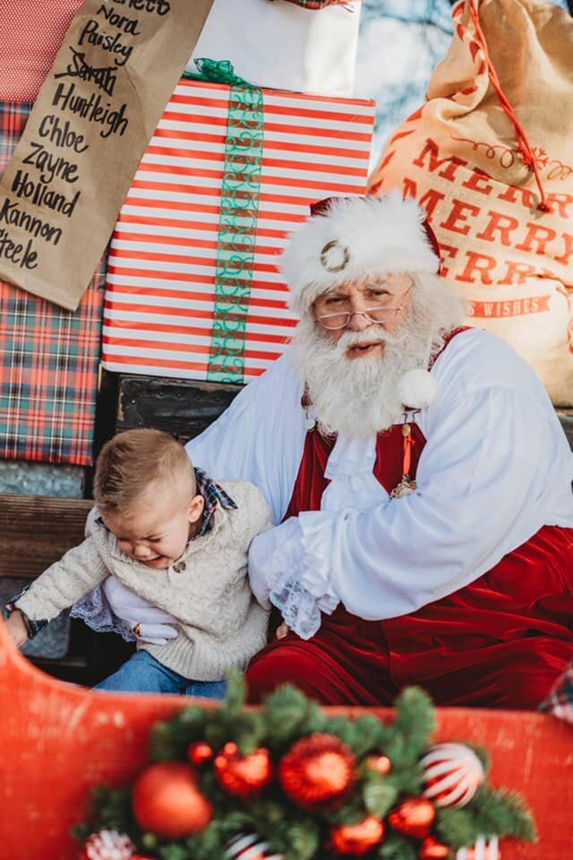 36 Santa Photos That Did Not Go As Planned | HuffPost Life