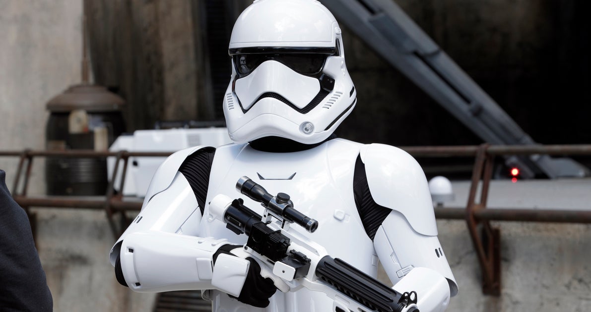 Watch A Stormtrooper Burn A Wanna-Be Jedi | HuffPost Entertainment