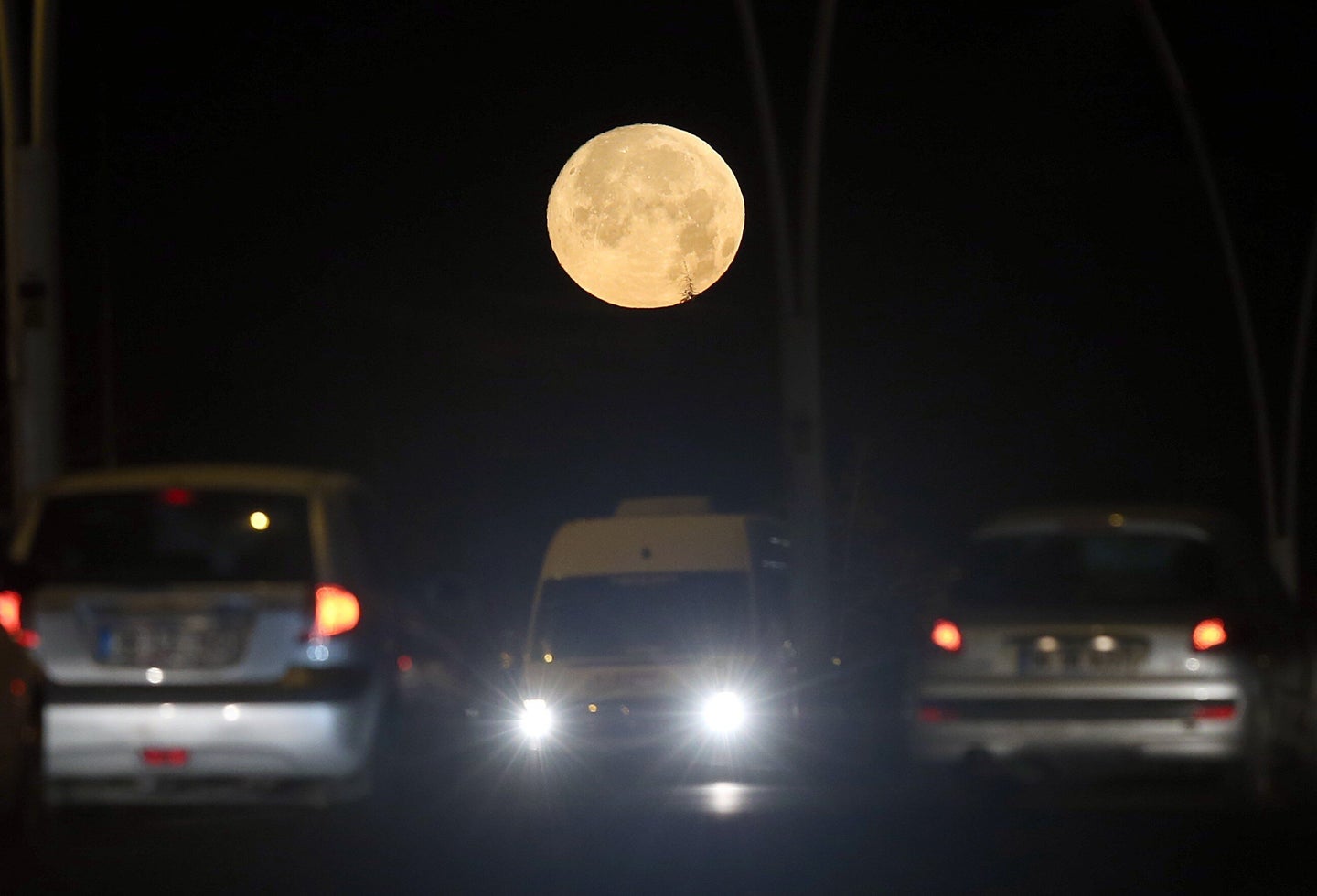 First Full Moon Of 2020 Is A Striking Celestial Sight | HuffPost Latest ...