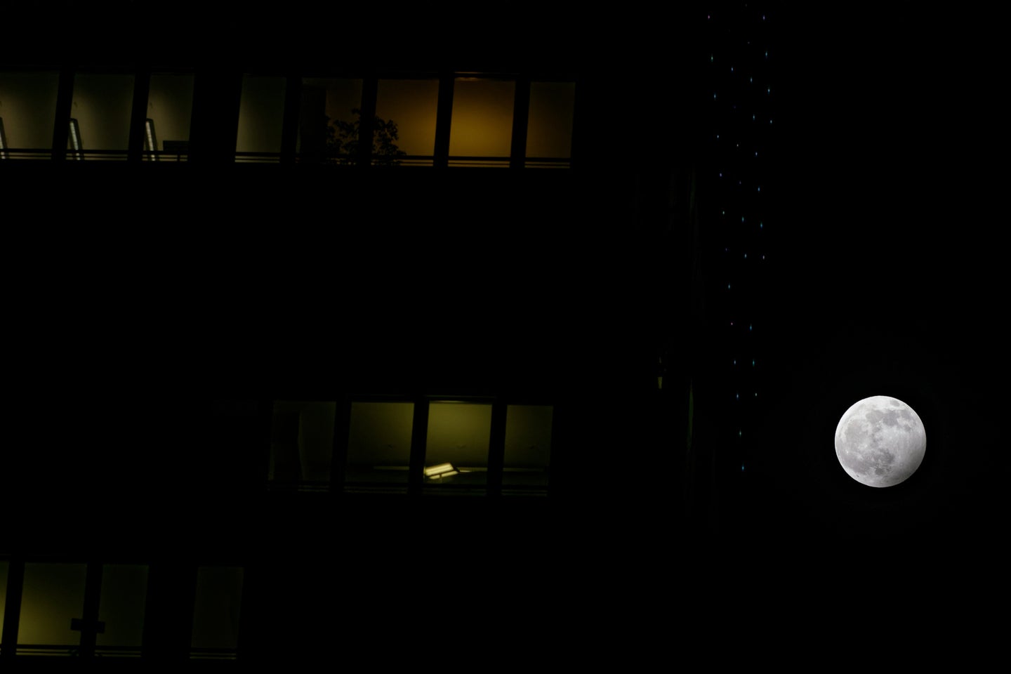 First Full Moon Of 2020 Is A Striking Celestial Sight | HuffPost Latest ...