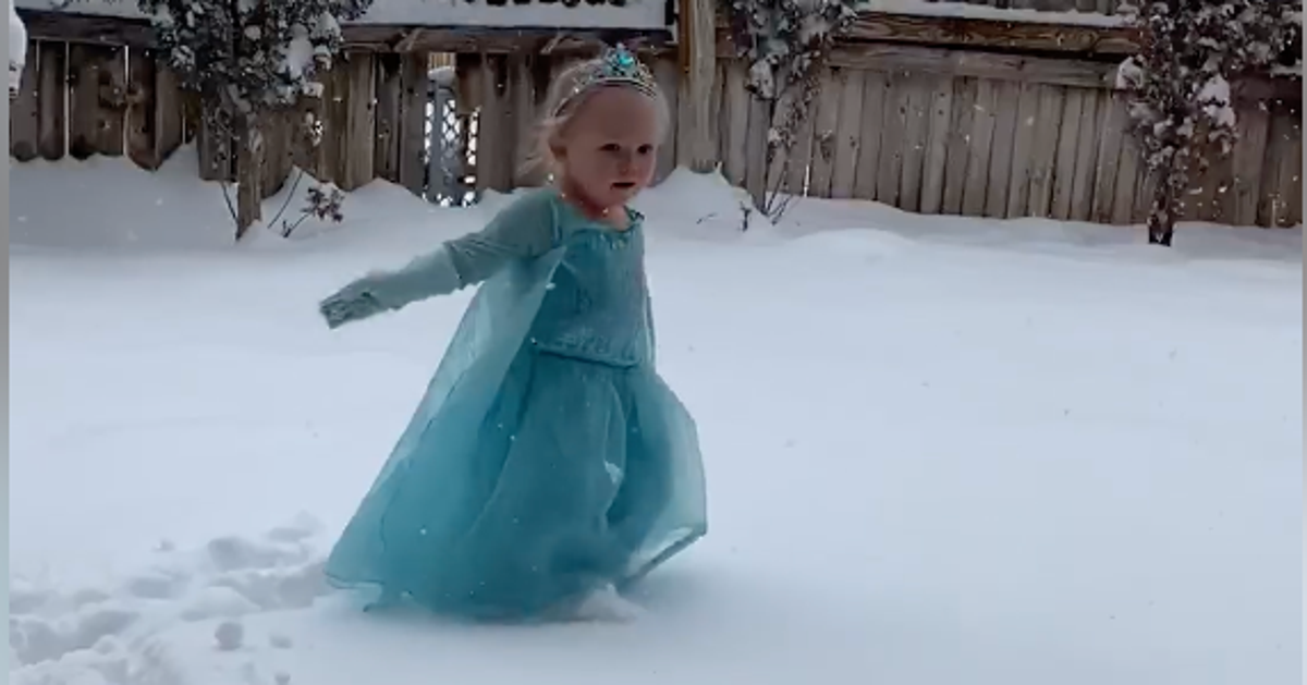 Toddler Dancing In Snow To 'Let It Go' Will Warm The Coldest Of Hearts ...