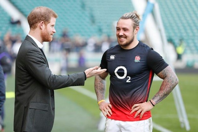 In Pictures: Harry Tells England Rugby Stars How He’S Hooked On The ...
