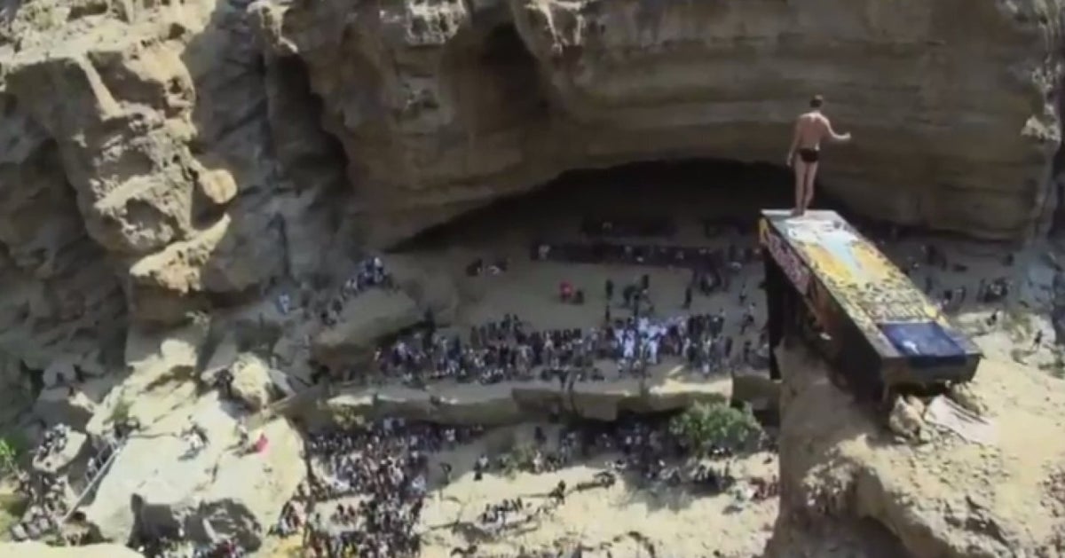 Britain's Gary Hunt Wins World Cliff Diving Championship With Final ...