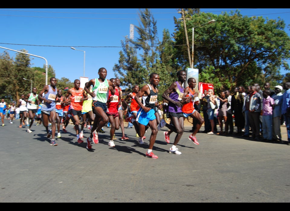 Why are Kenyans the Fastest Runners? (PHOTOS) | HuffPost Entertainment