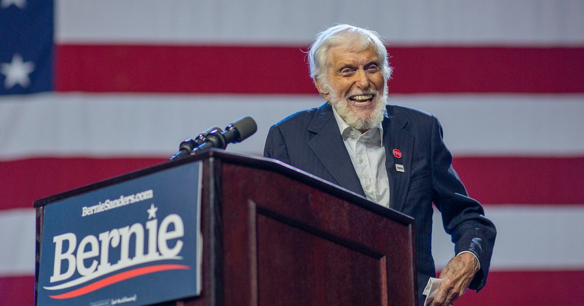 Dick Van Dyke Hams It Up At Bernie Sanders Rally, Crowd Chants 'We Love ...