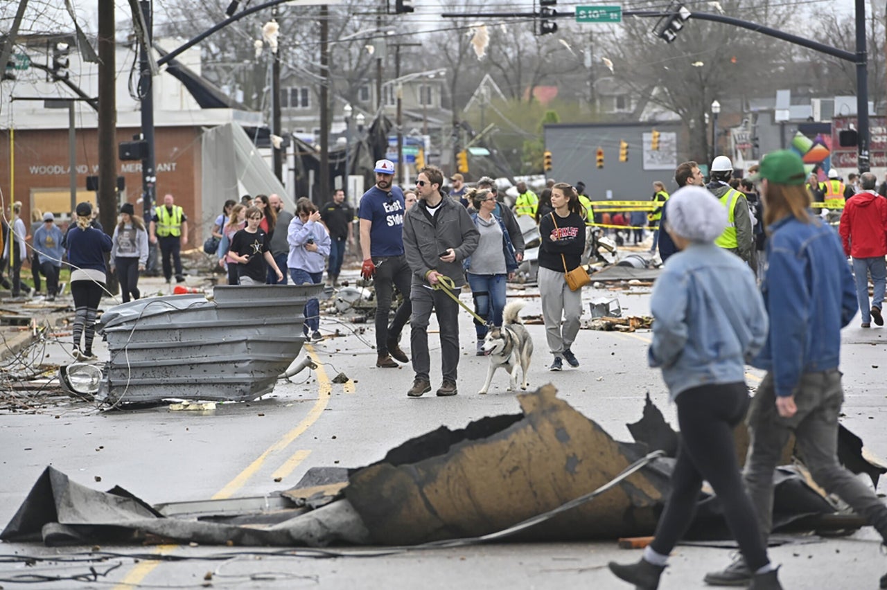 Dramatic Photos Show Destruction From Deadly Nashville Tornadoes ...