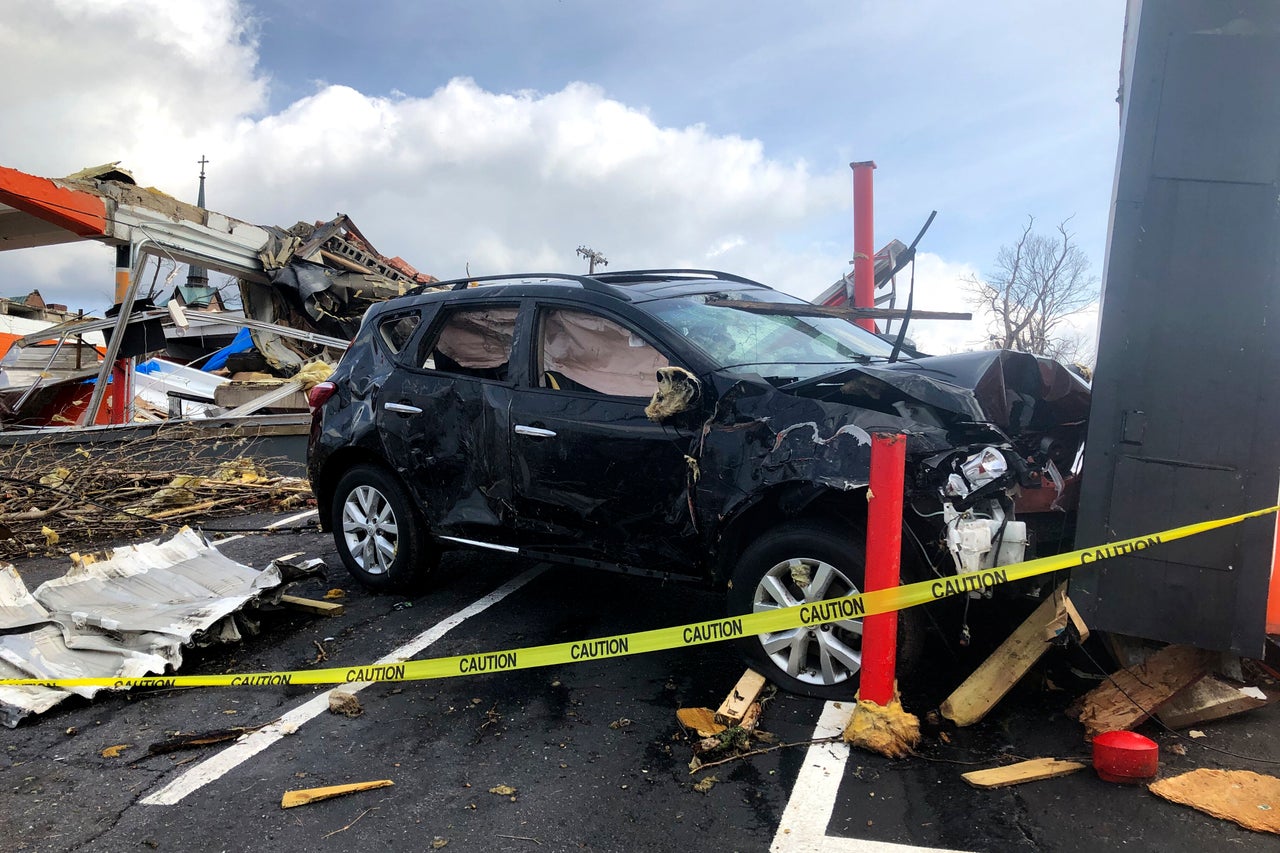 Dramatic Photos Show Destruction From Deadly Nashville Tornadoes ...
