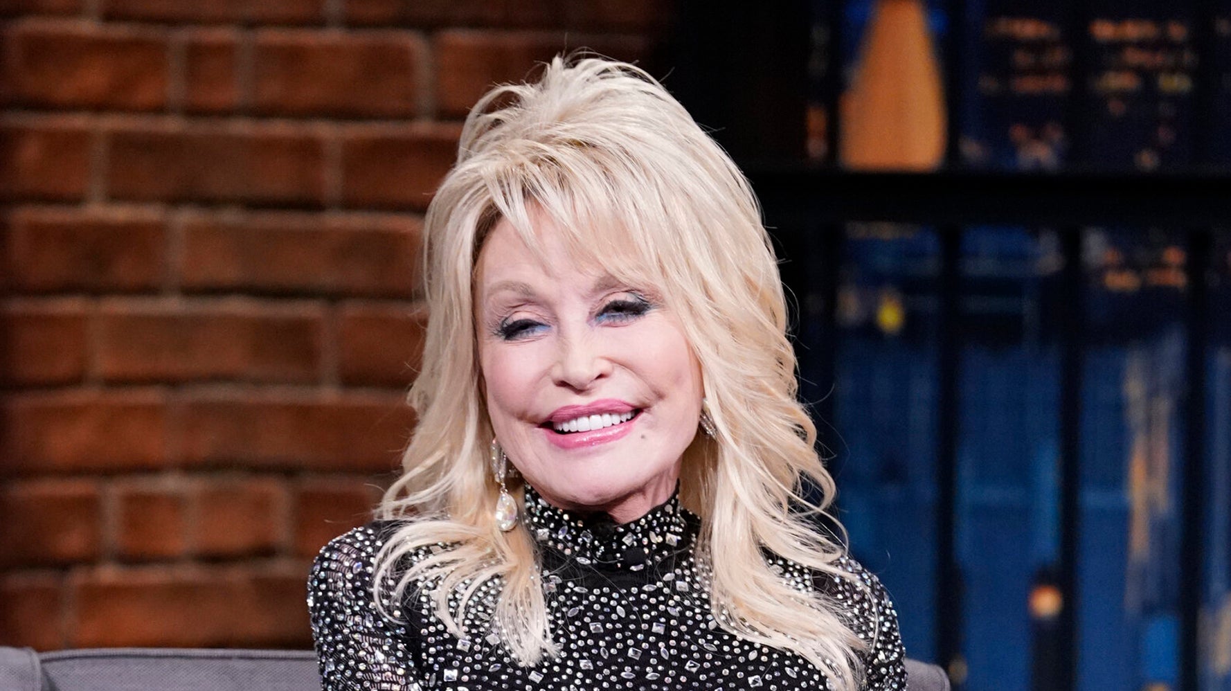 Dolly Parton Wants To Celebrate Her 75th Birthday On The Cover Of ...