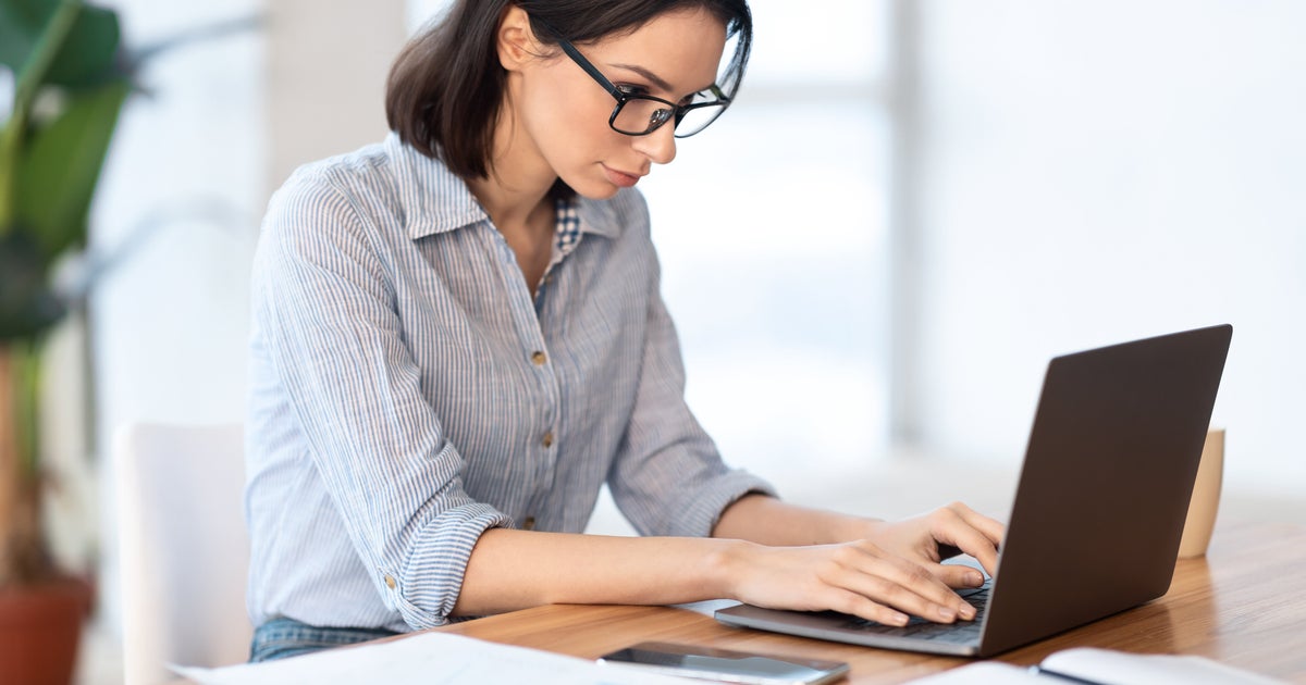 10 Work-From-Home Office Setup Ideas For Peak Productivity | HuffPost Life