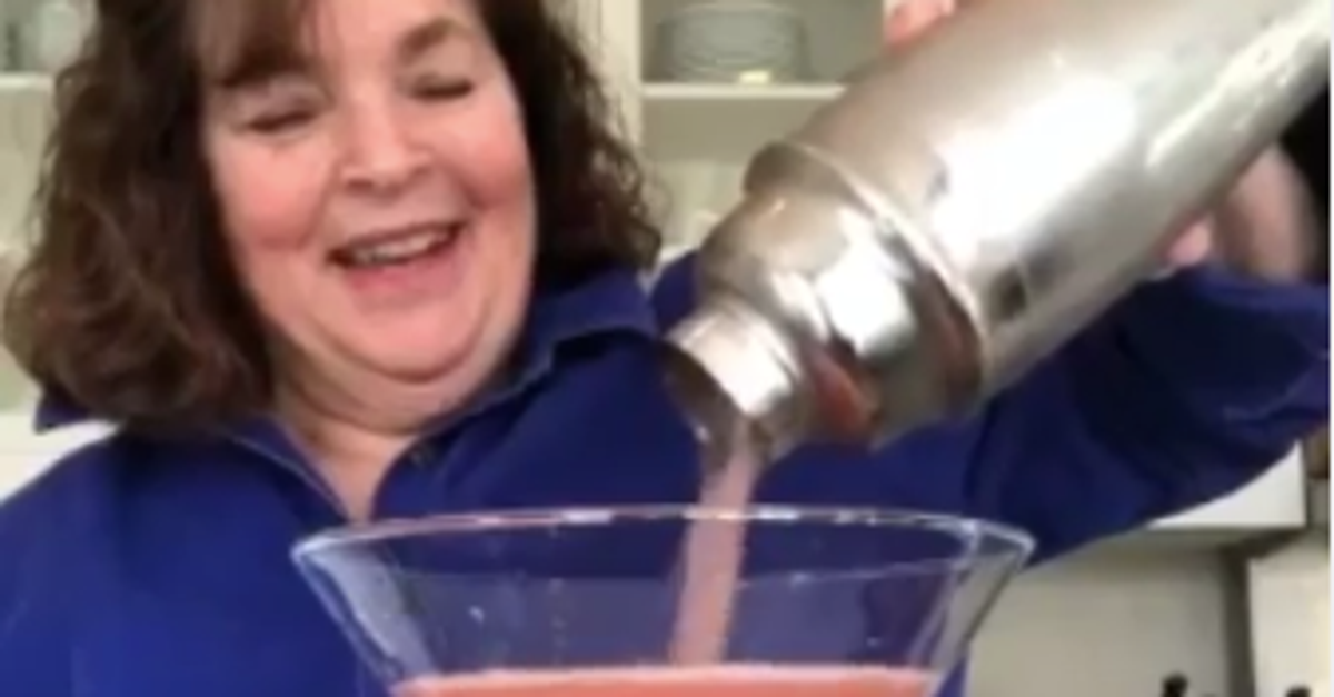 Ina Garten's Massive Cosmopolitan-For-One Recipe Is *Chef's Kiss ...