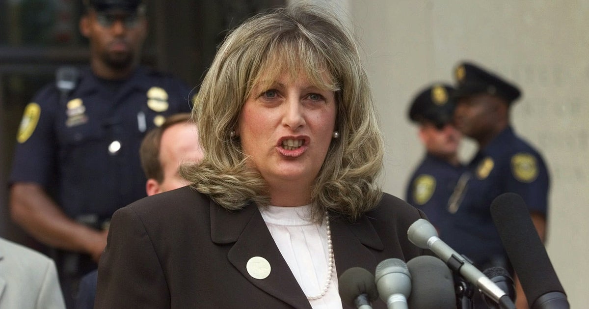 Clinton Whistleblower Linda Tripp Dead At 70 | HuffPost Latest News