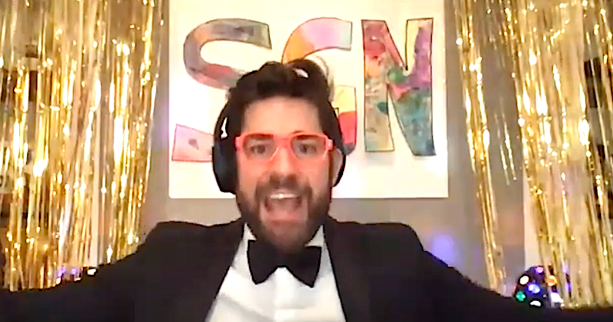 John Krasinski Hosts Online Prom With Jonas Brothers, Billie Eilish ...