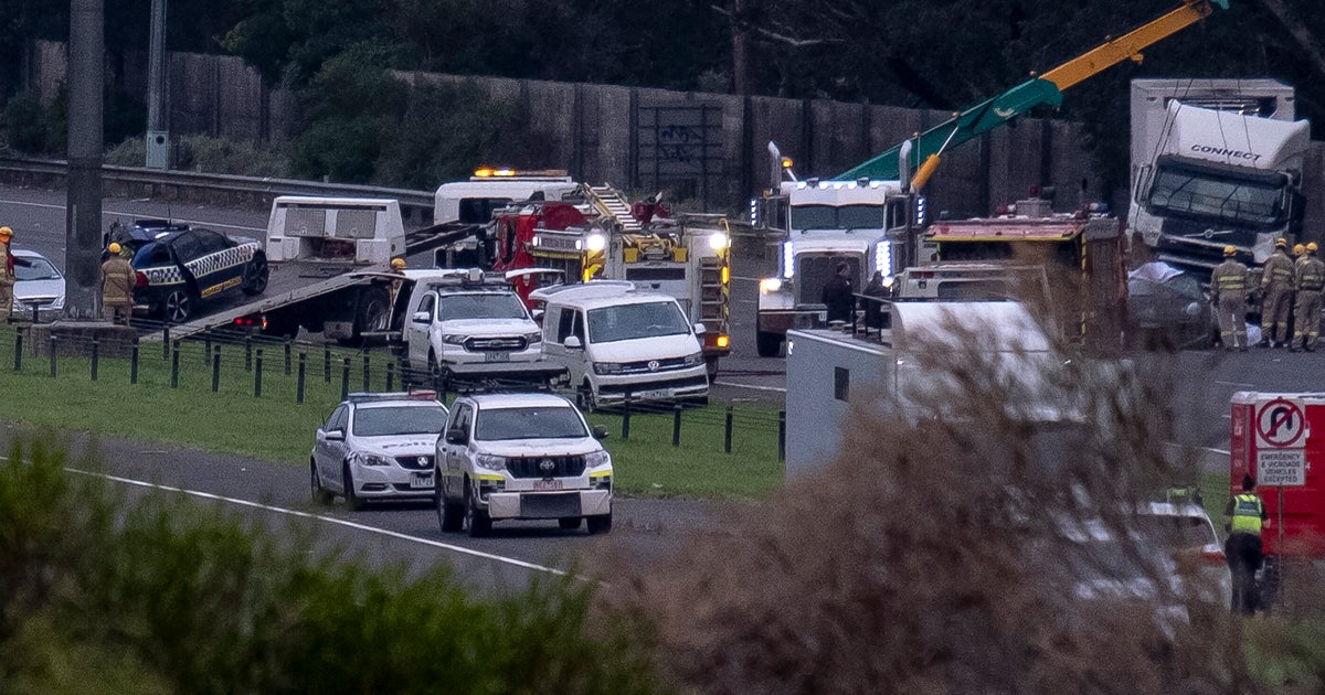 Eastern Freeway Crash: Driver Of Porsche Took Graphic Photos Before ...