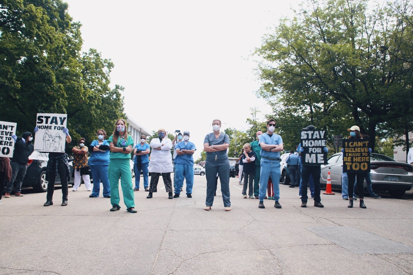 Health Care Workers Stand Up To Anti-Lockdown Protesters In North ...