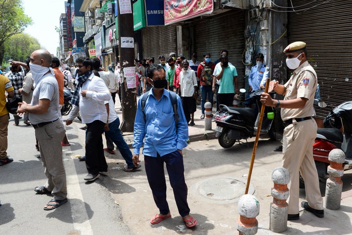 Social Distancing Thrown To The Wind As India Rushes To Buy Alcohol ...