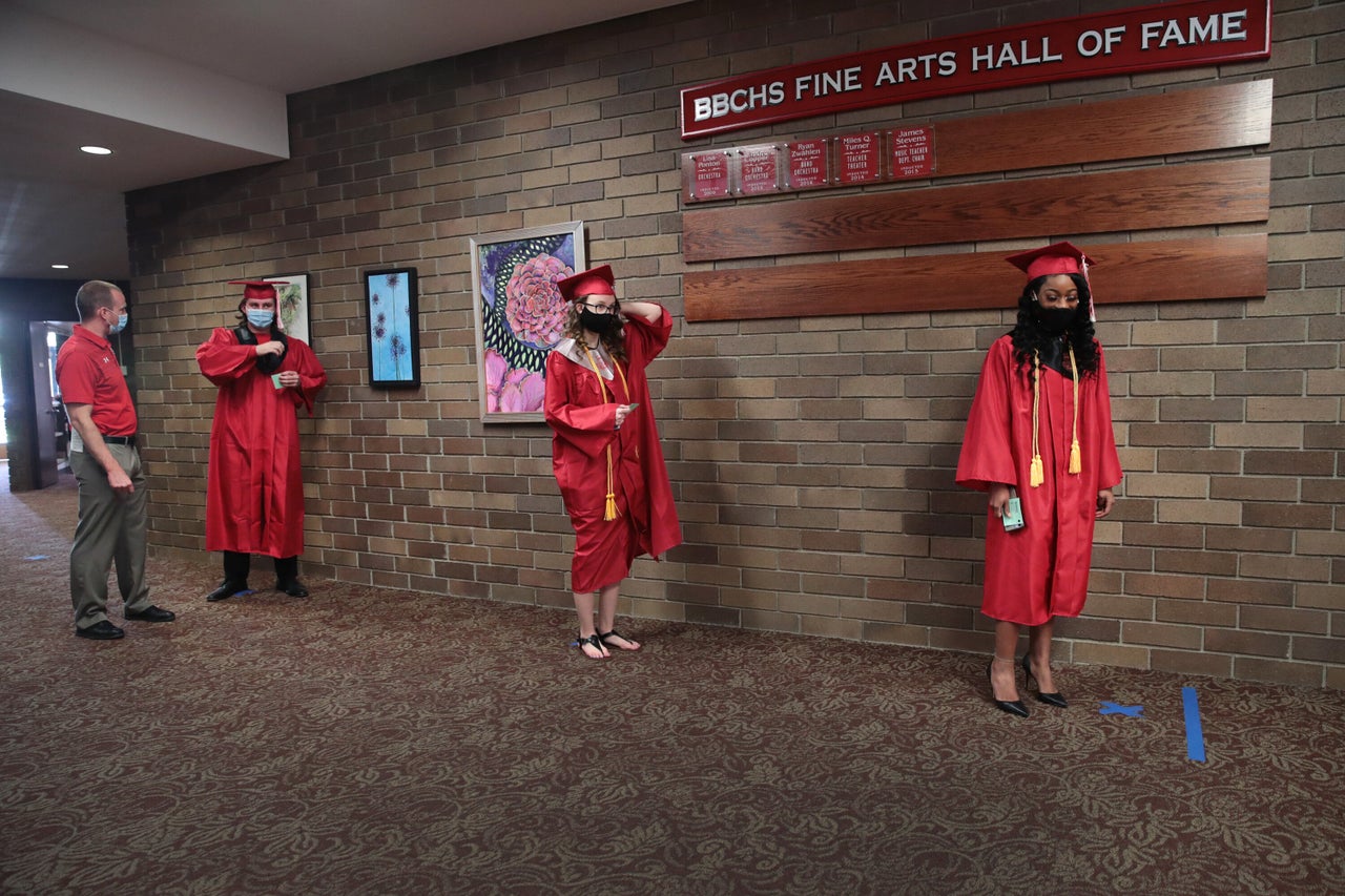Photos Show What One High School Graduation Looks Like During The ...