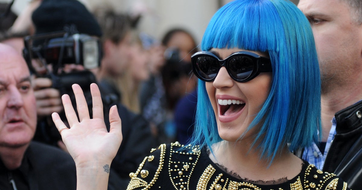 How To Dye Your Hair A Bright Color At Home | HuffPost UK Style & Beauty