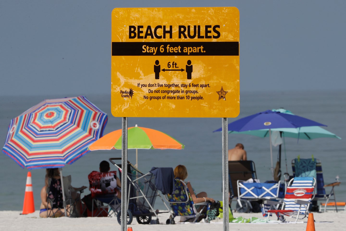 Florida City Closes Beaches After Visitors Sit Too Close | HuffPost ...