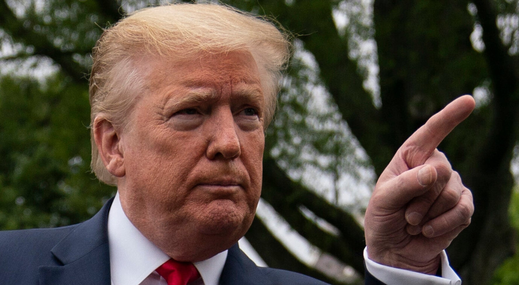 1st Photo Of Trump Wearing Mask Emerges Despite His Attempt To Duck ...